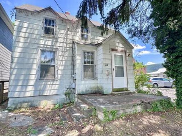 514 Rose Ave, Clifton Forge, VA 24422