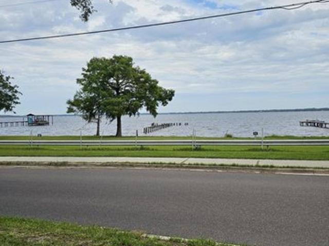 514 River Rd, Orange Park, FL 32073