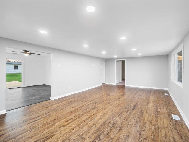 514 W 7th Street