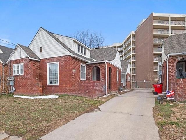 514 W Walnut St, Independence, MO 64050