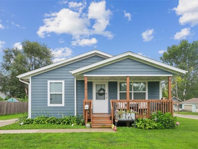 514 W Montgomery St, Knoxville, IA 50138