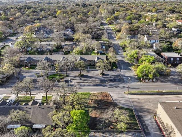 514 W Oak St, Weatherford, TX 76086 | MLS #21225