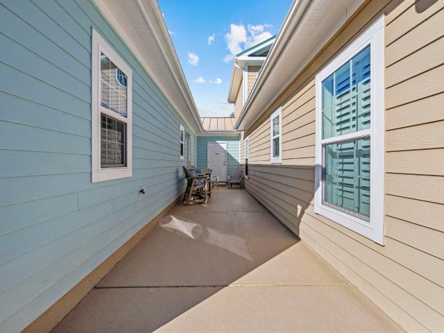 514 Vallecrosia Ct