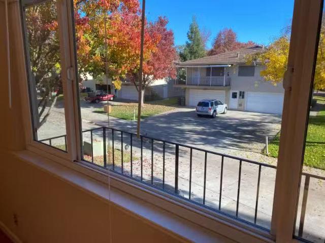 5154 Connecticut Dr #4, Sacramento, CA 95841