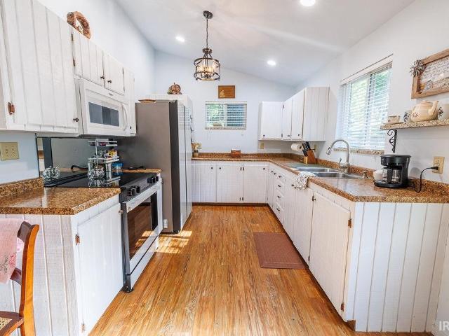 5154 Yellow Finch Way