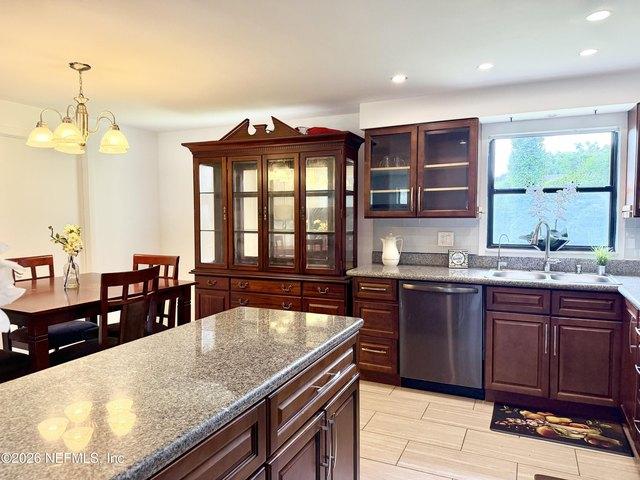 5155 Broken Arrow Dr N, Jacksonville, FL 32244