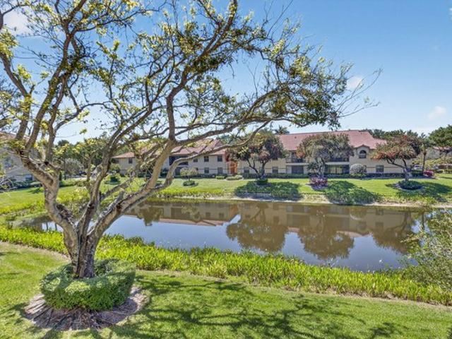 5155 Europa Dr Apt M, Boynton Beach, FL 33437