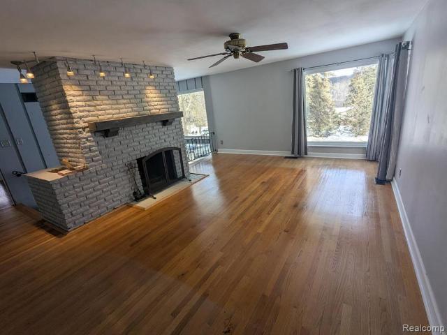 5155 Greenview