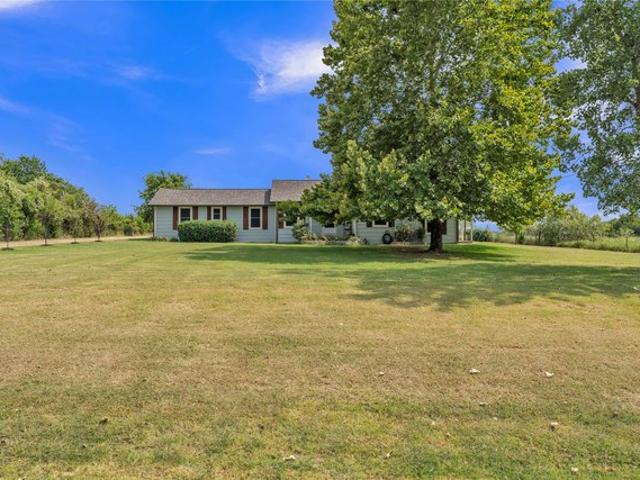 5156 County Road 304, Grandview, TX 76050