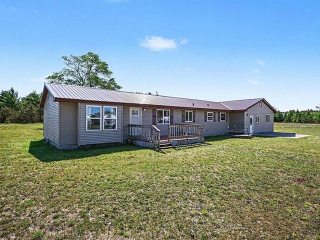 5156 Kellie St, Mesick, MI 49668