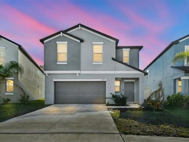 5157 White Chicory Dr, Apollo Beach, FL 33572