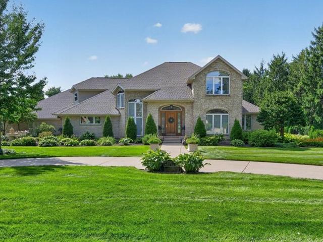 51593 Norwich Dr, Granger, IN 46530