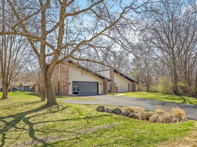 5159 Coach Lite Trail, Loves Park, IL 61111 | Compass