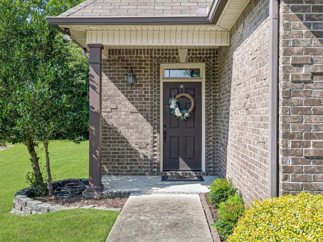 5150 Myra Dr