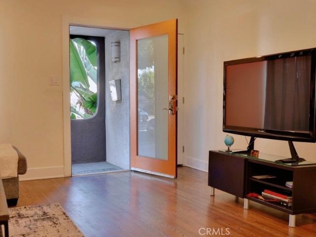 5150 Romaine St, Los Angeles, CA 90029 | MLS #SR26059 | Compass