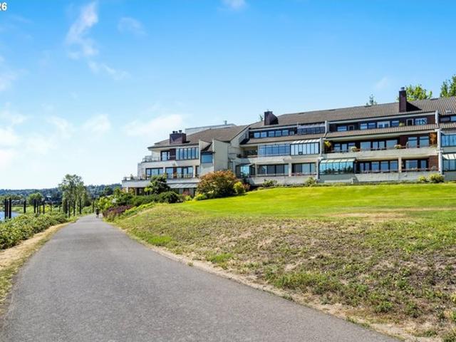 5150 S Landing Dr Unit 308B2, Portland, OR 97239