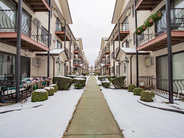 5151 n east river road # 125a