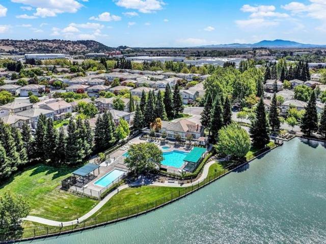 5151 Lakeshore Dr, Fairfield, CA 94534