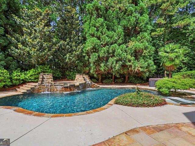 5152 Legends Drive