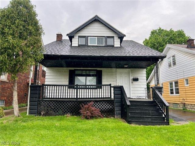 5153 Cato St, Maple Heights, OH 44137