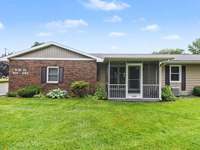 5153 Southglow Ct SE, Grand Rapids, MI 49508