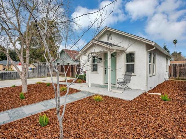 515 1st St, Galt, CA 95632
