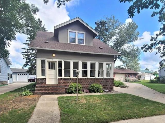 515 2nd St NW, Pipestone, MN 56164