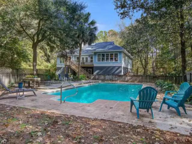 515 Commonwealth Road, Mount Pleasant, SC 29466