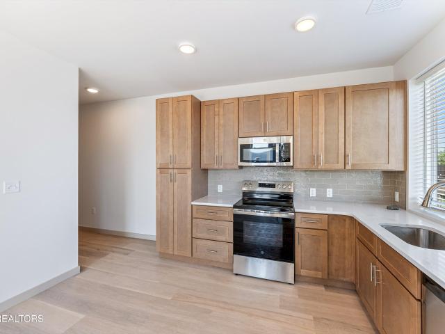 515 Cafego Pl, Unit 201, Knoxville, TN 37902 | MLS #1335