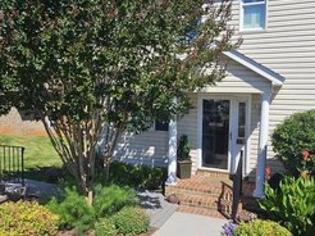 515 Cambridge Ct Unit F1, Hardy, VA 24101