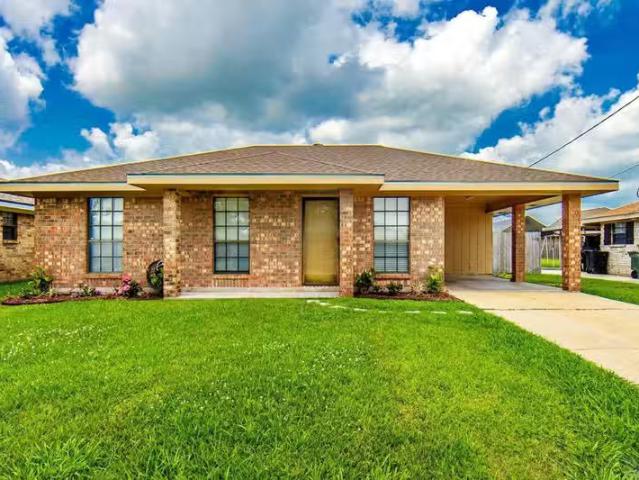 515 CASCADE DR, HOUMA, LA 70364 Single Family Residence For Sa.