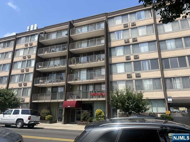 515 Anderson Ave, Unit 6B, Cliffside Park, NJ 07010 | MLS #26013 | Compass