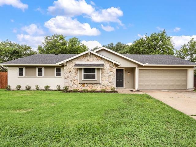 515 Brynmawr Ct, Arlington, TX 76014