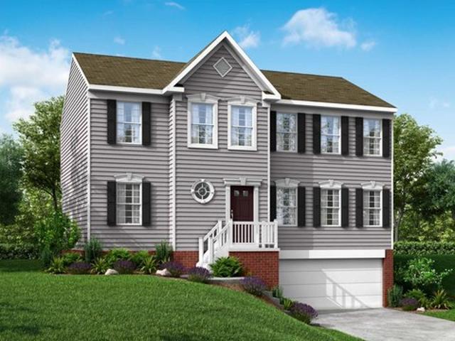 515 Gardenia Dr, Rostraver Township, PA 15012