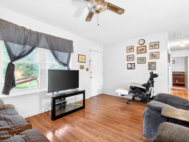 515 Greenfield Cir