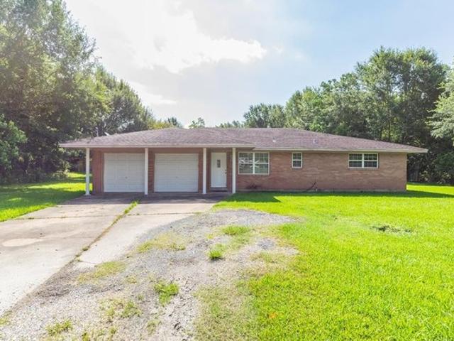 515 Gum Dr, Bridge City, TX 77611