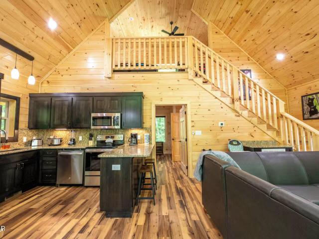 515 Deer Path Lane