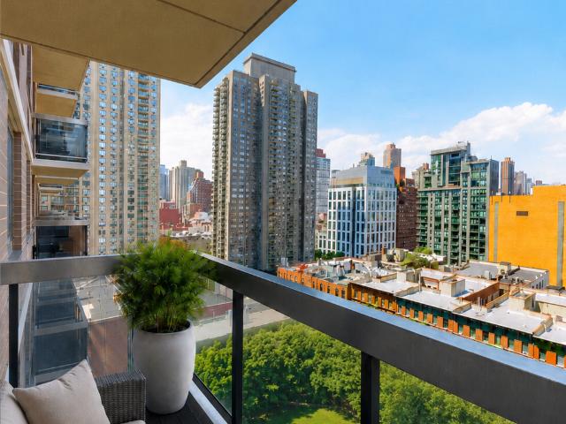 515 E 72nd Street 11A