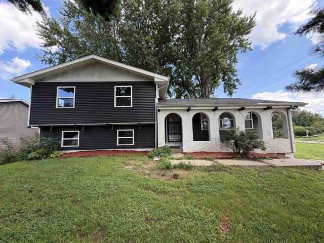 515 E Angus Ct, Maquoketa, IA 52060