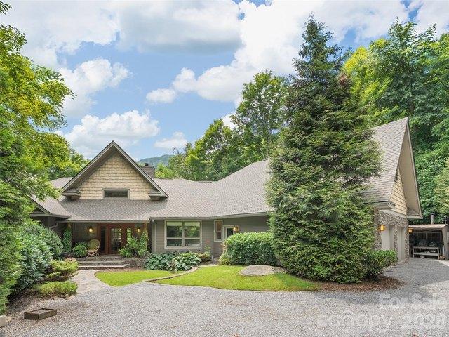 515 Flying Hawk Trl, Waynesville, NC 28786