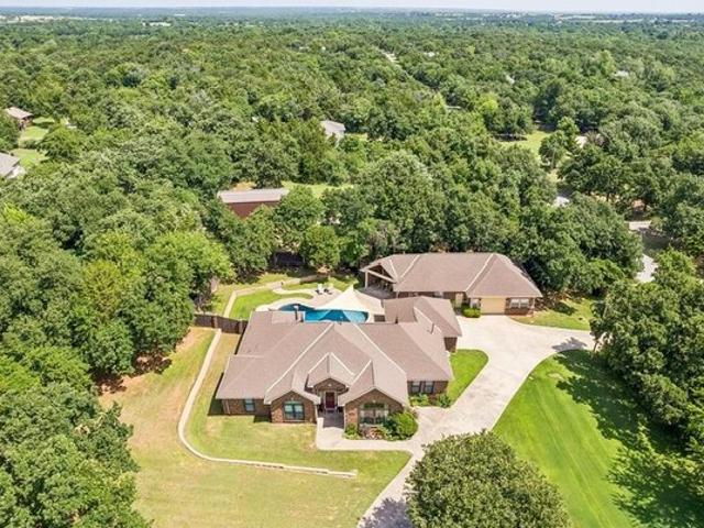515 Freedom Rd, Edmond, OK 73025