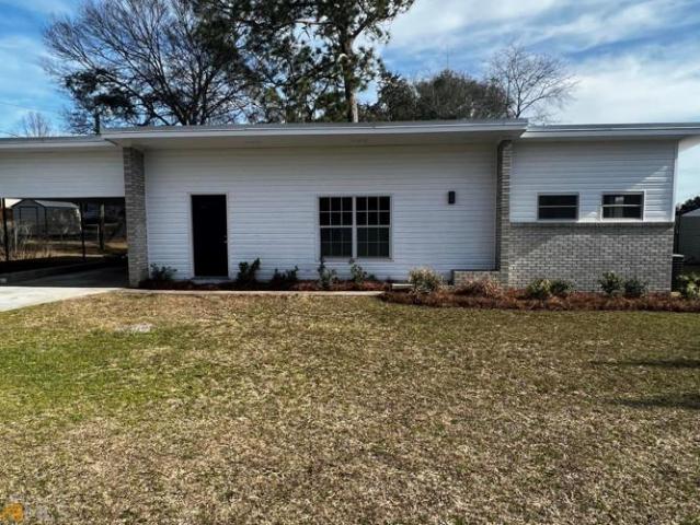 515 Karen Dr, Eastman, GA 31023