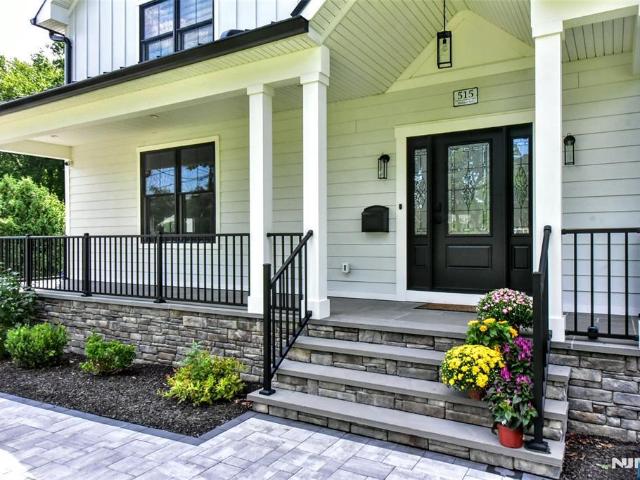 515 Hobart Road