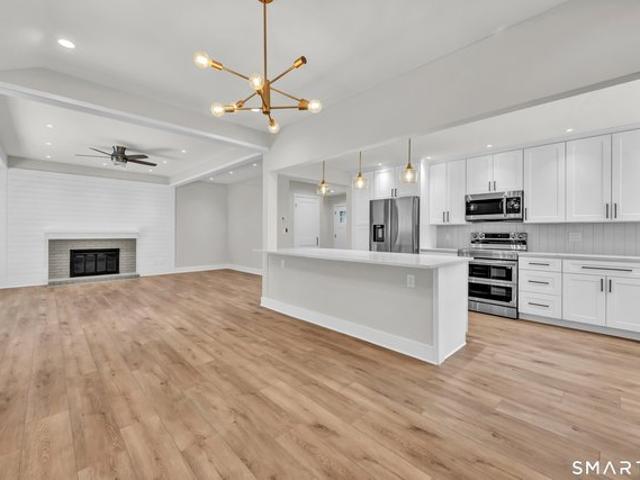 515 Heritage Vlg Unit A, Southbury, CT 06488