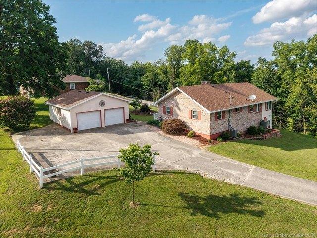 515 Lincoln Hills Rd NW, Corydon, IN 47112