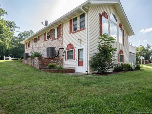 515 Lincoln Hills Rd NW, Corydon, IN 47112