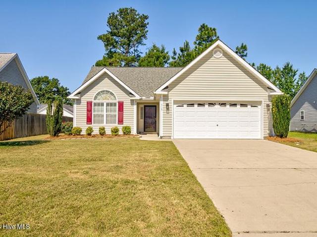 515 Maple Branches Dr, Belville, NC 28451