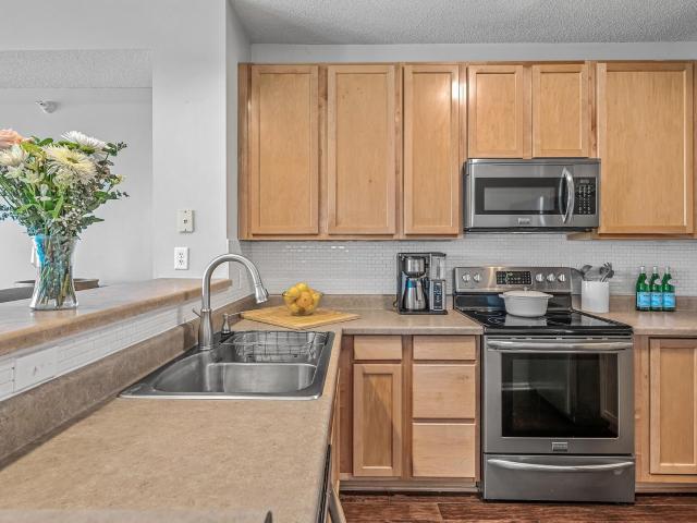 515 N 1st St # 405