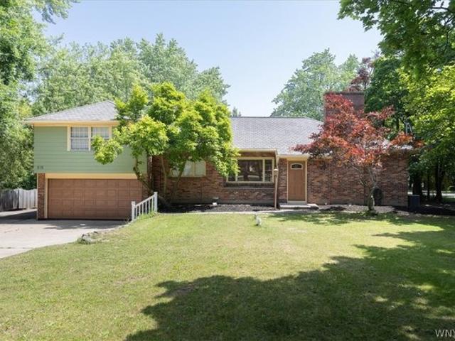 515 N Forest Rd, Buffalo, NY 14221