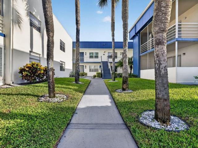 515 Normandy Ln, Delray Beach, FL 33484